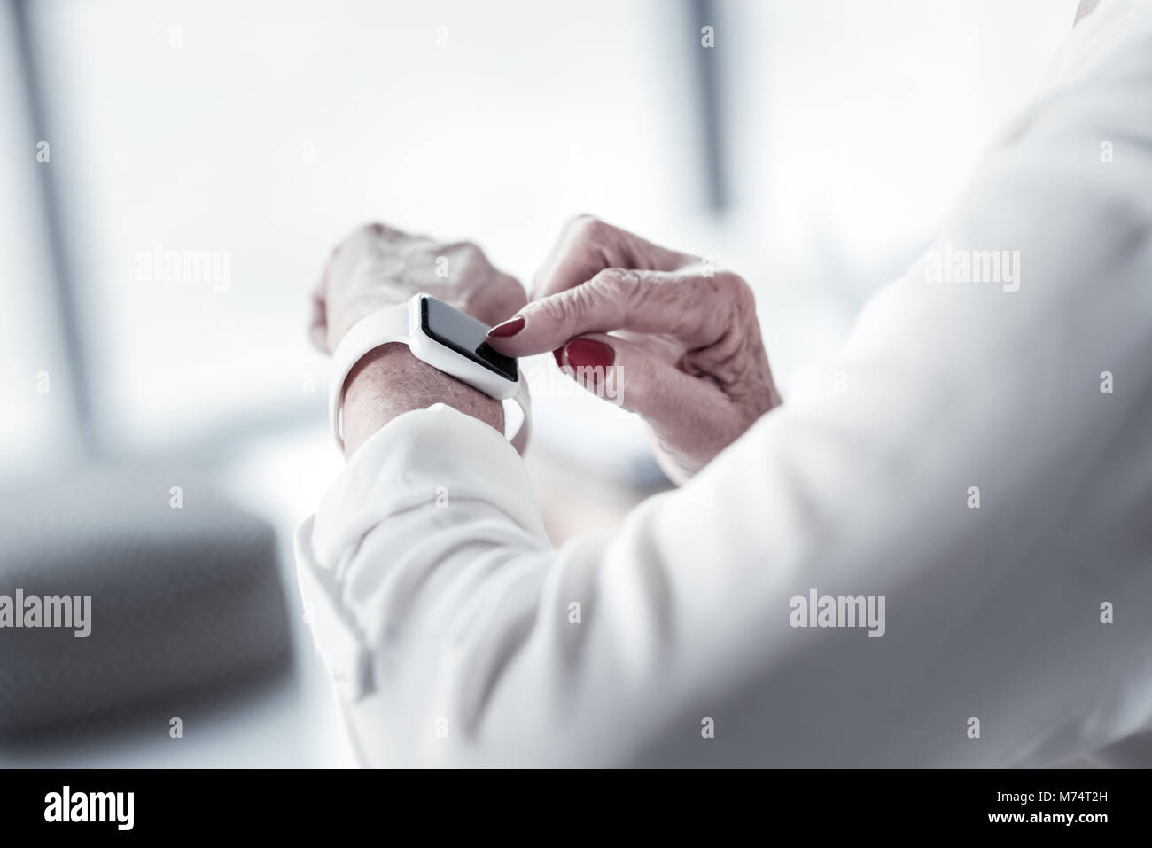 Smartwatches hi-res stock photography and images - Alamy