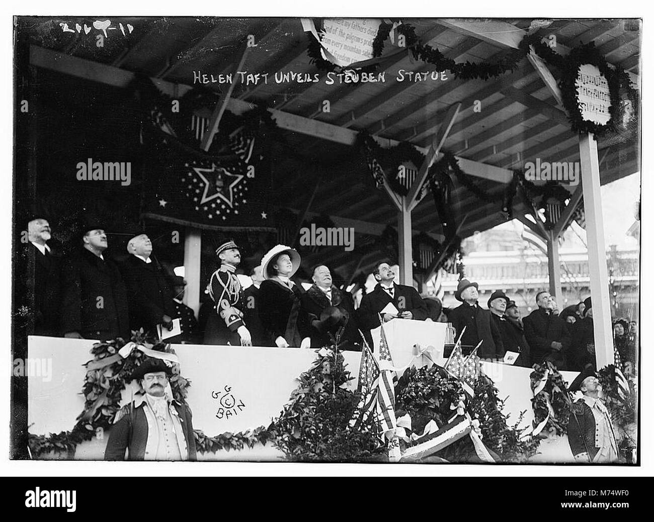 Helen Taft, First Lady of the United States, unveiling the Steuben ...