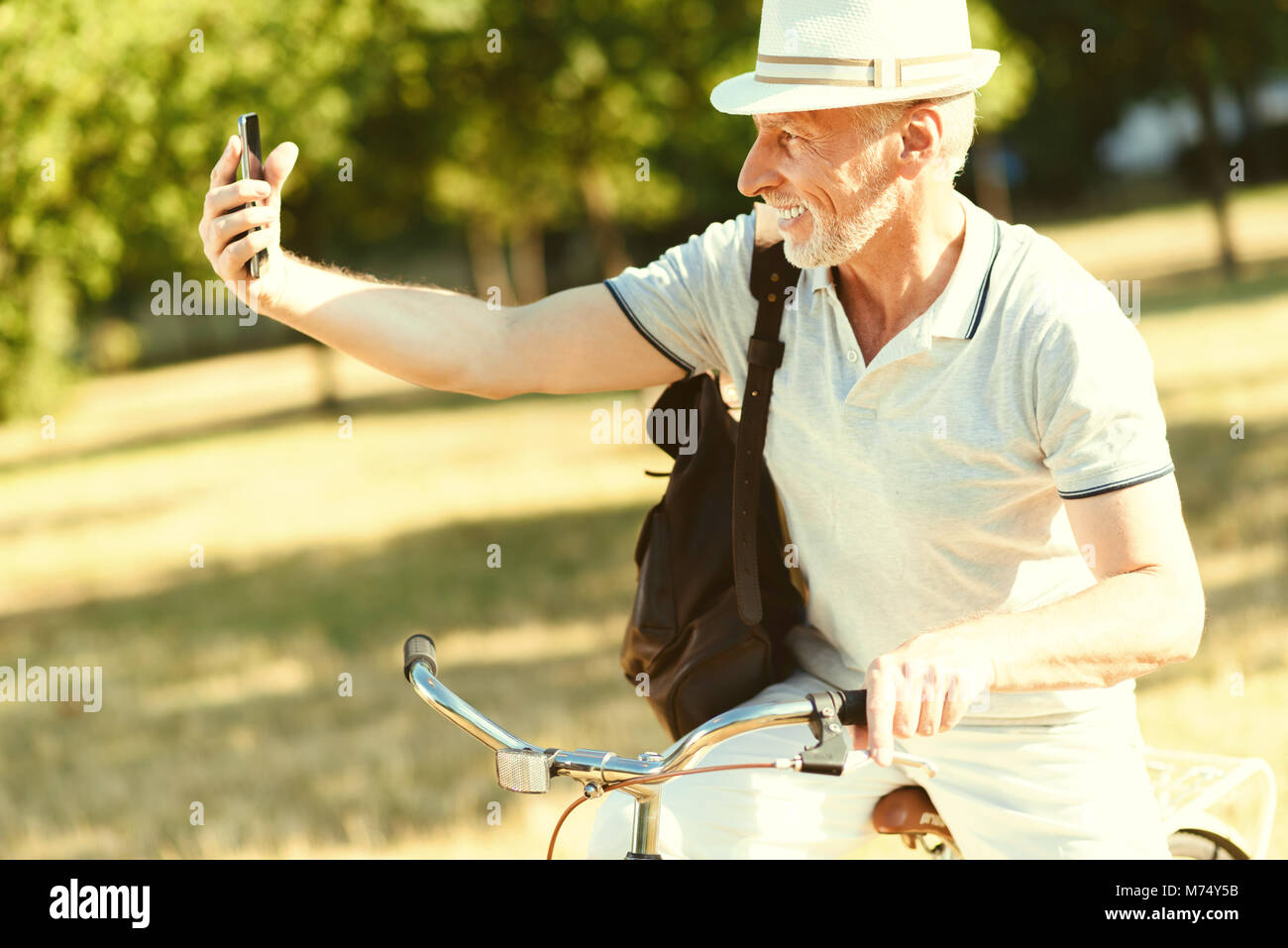 Male cyclist taking selfie hi-res stock photography and images - Alamy
