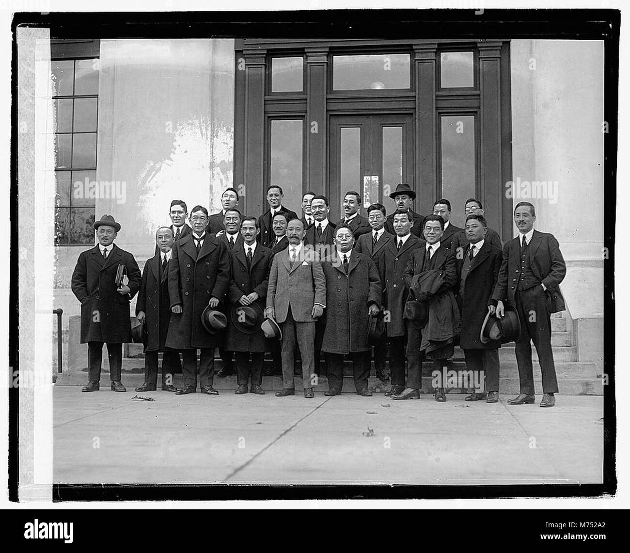 Japanese newspaper 1920s hi-res stock photography and images - Alamy