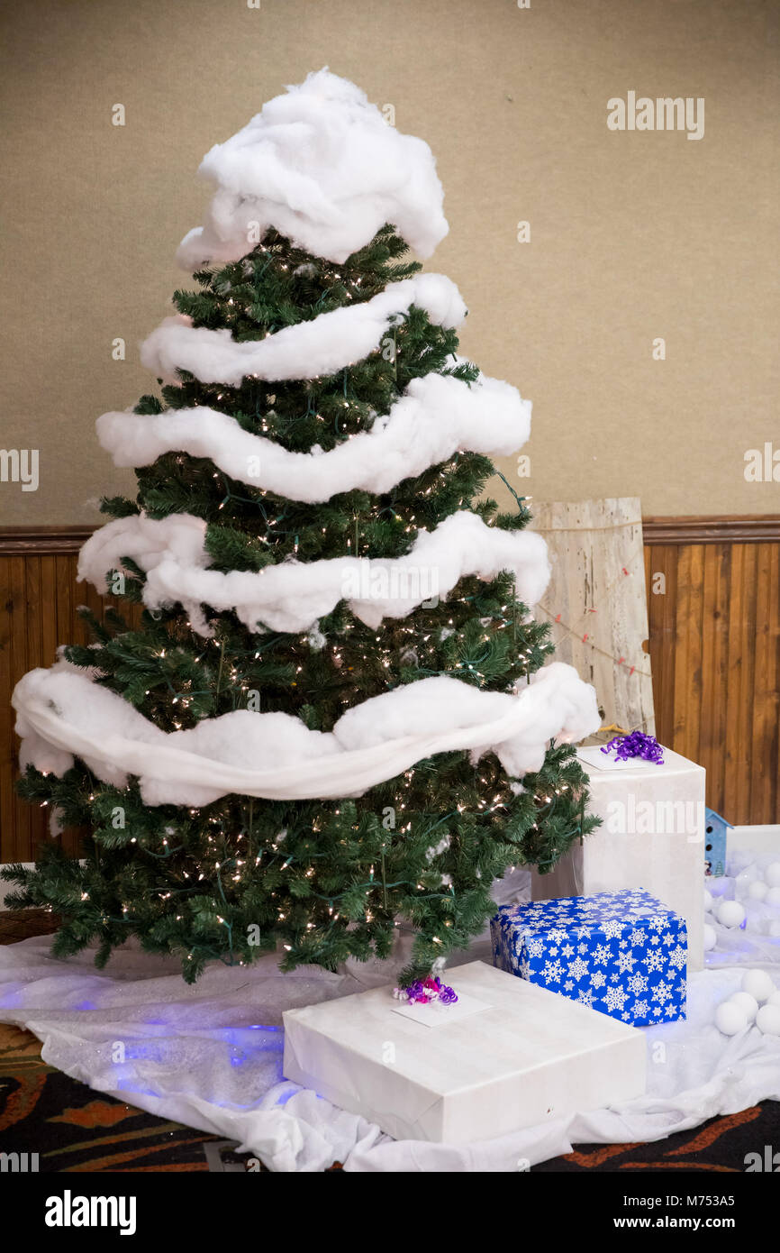 Christmas Tree Wedding Decor Stock Photo - Alamy