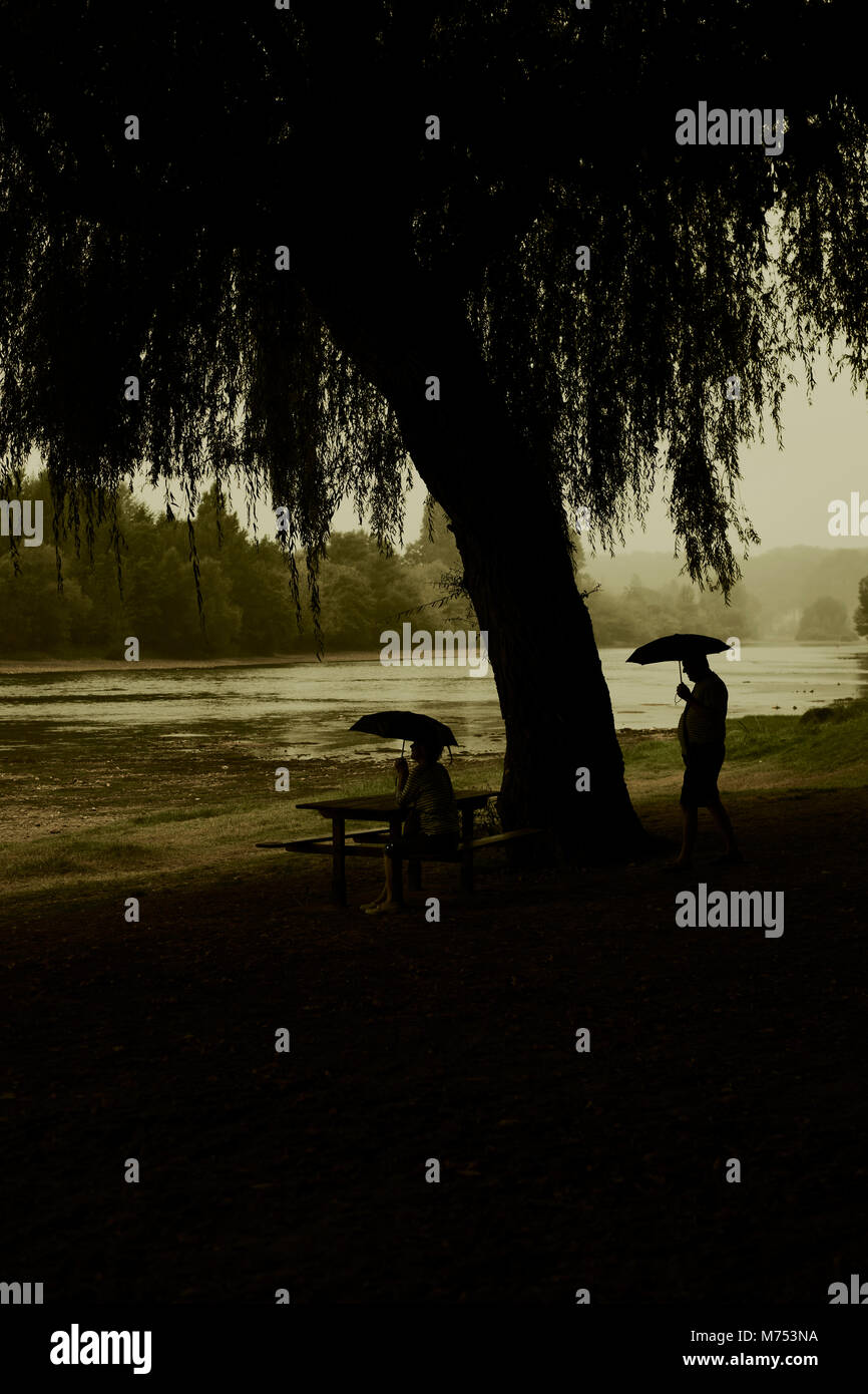 Picnic rain hi-res stock photography and images - Alamy