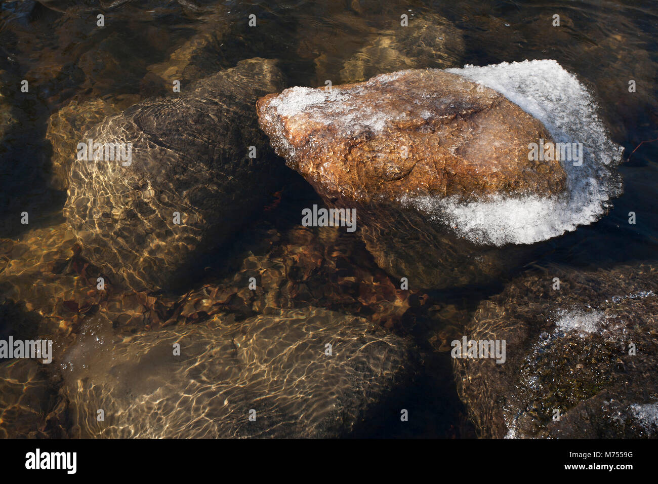 River ice forms hi-res stock photography and images - Alamy