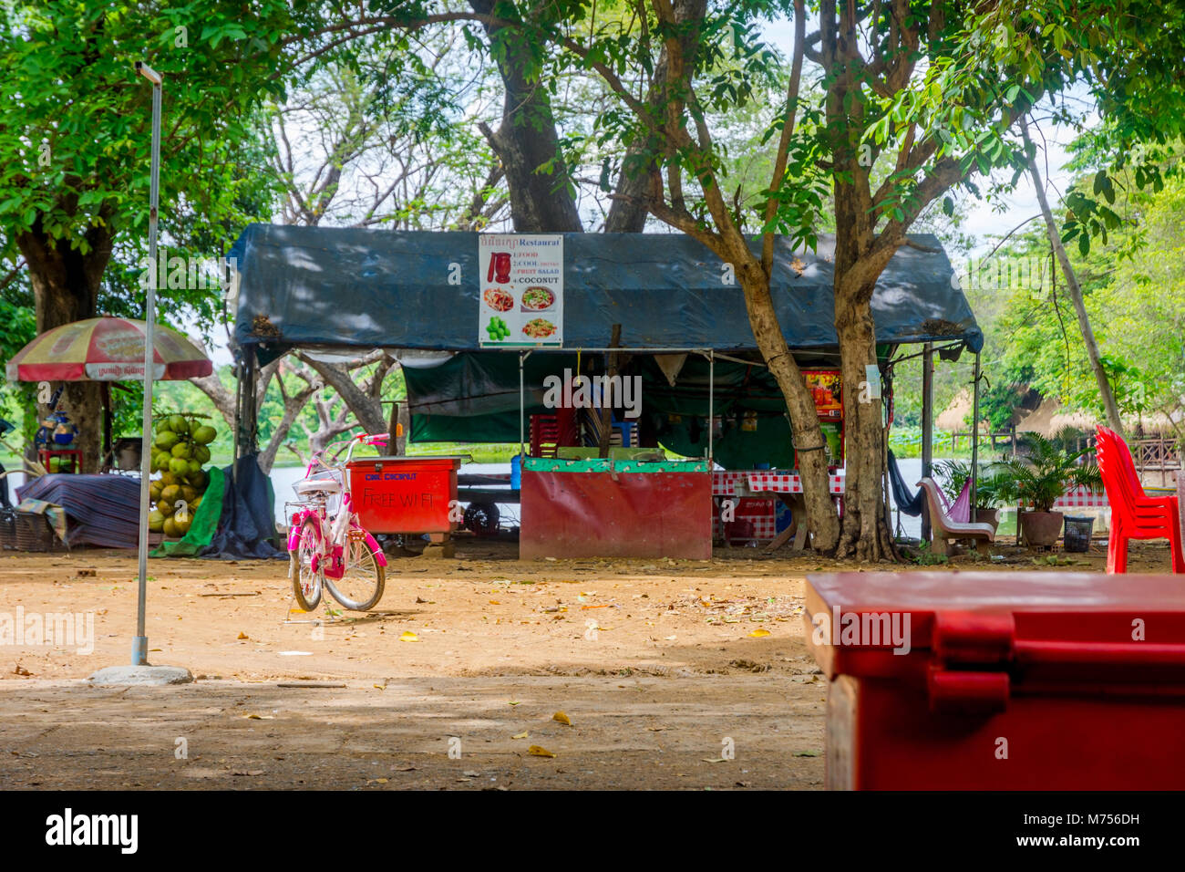 Cambodian fast food hi-res stock photography and images - Alamy