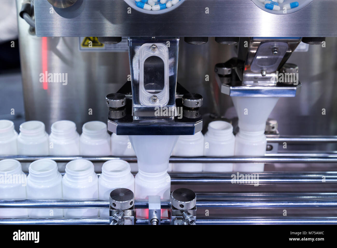 Pharmaceutical Manufacturing Process Stock Photos & Pharmaceutical ...