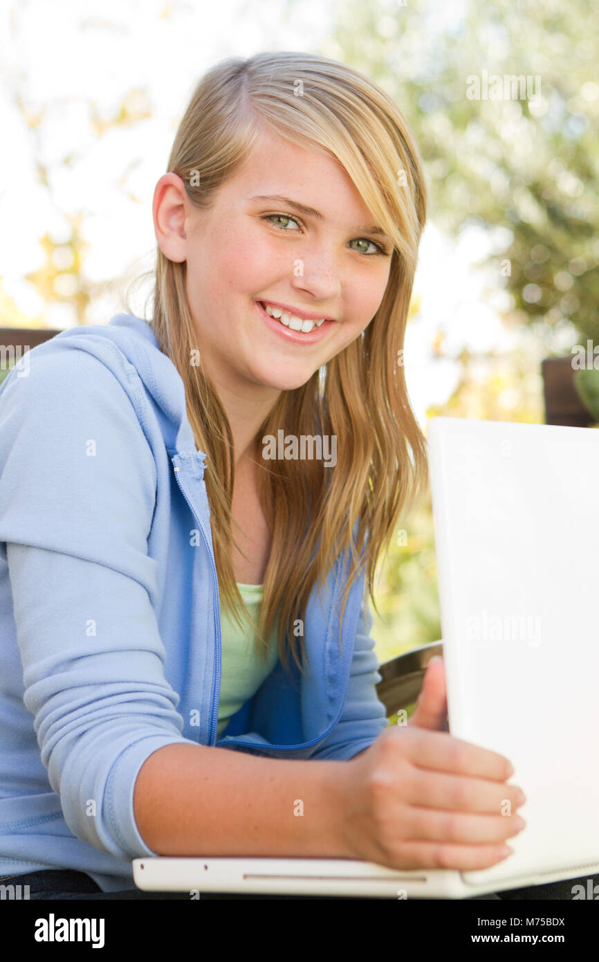 Child eyes close up computer hi-res stock photography and images - Alamy