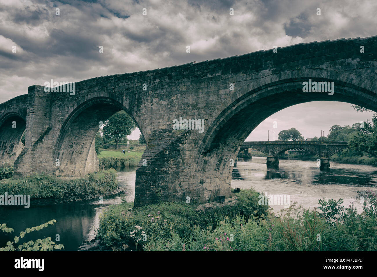 Old Stirling Bridge (built along 15th - 16th century, today remains one ...