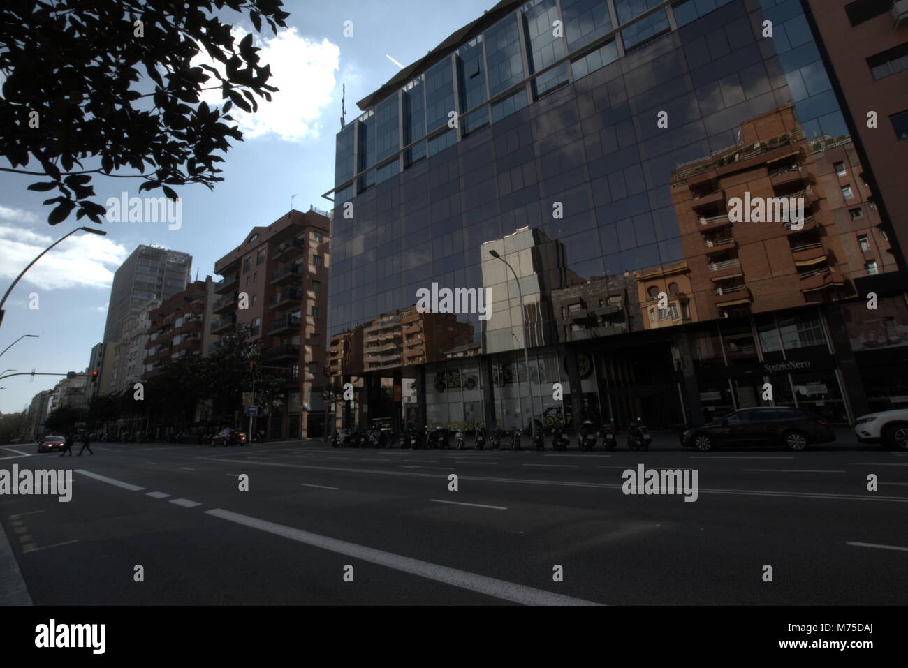 The crystal building hi-res stock photography and images - Alamy