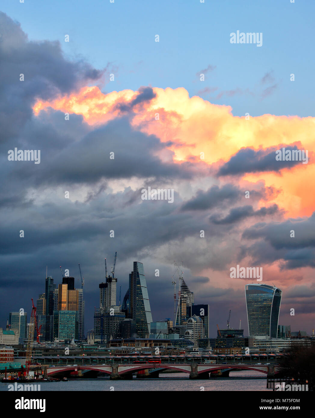Nimbus tower bridge hi-res stock photography and images - Alamy