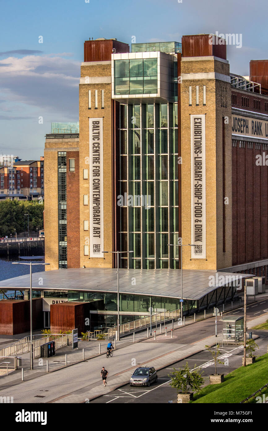 The Baltic in Gateshead on the banks of the Tyne Stock Photo - Alamy