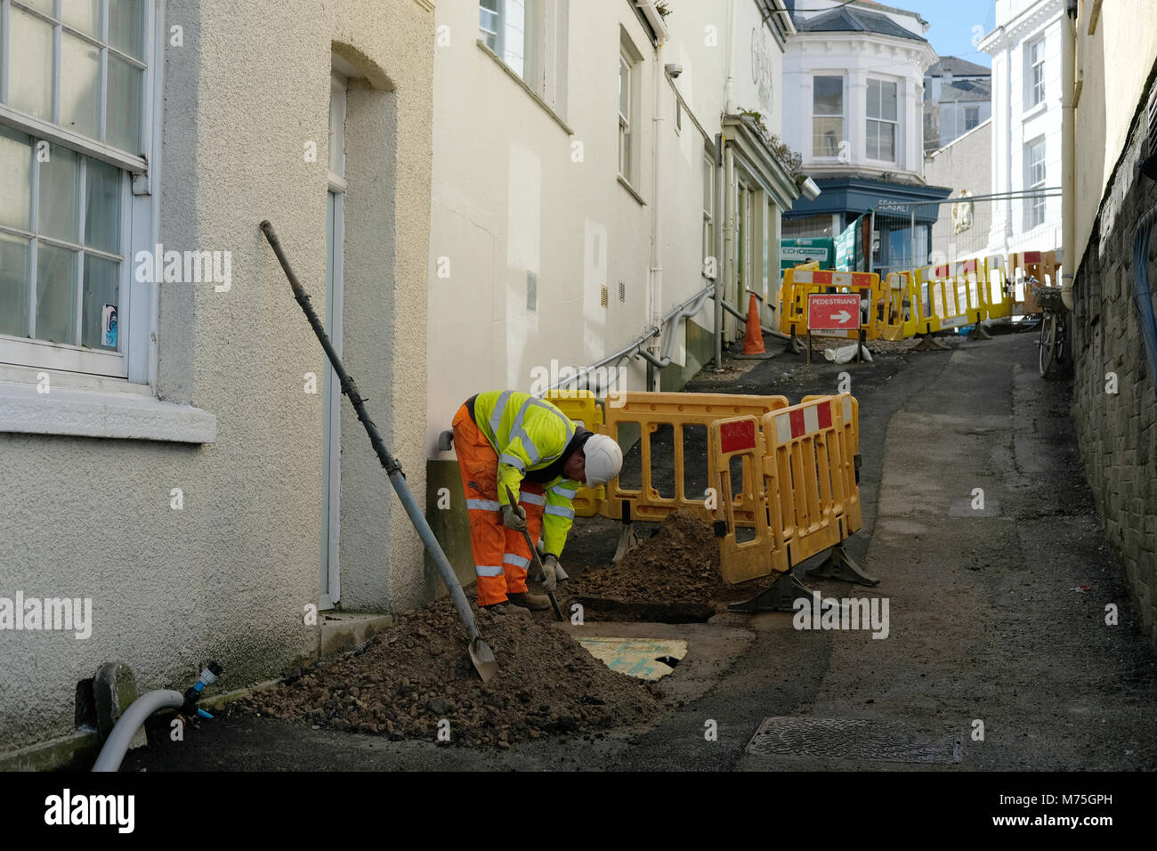 Cable laying hi-res stock photography and images - Alamy