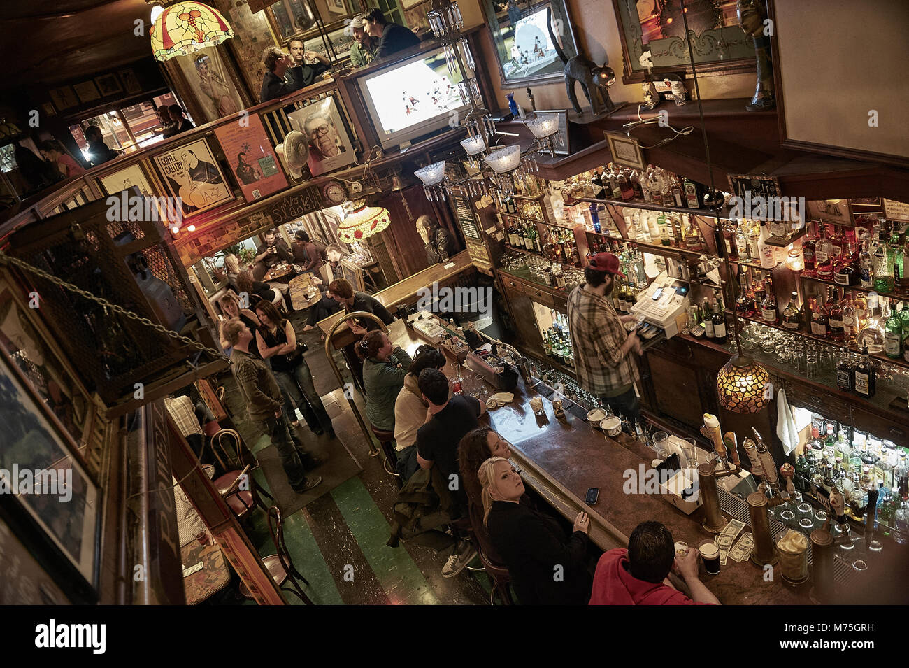Vesuvio Cafe in San Francisco, USA Stock Photo - Alamy