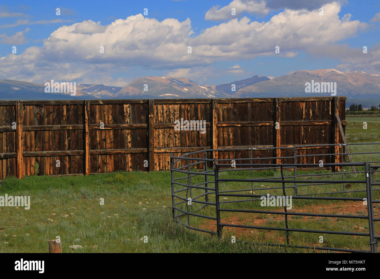 Mountain Ranch Country Stock Photo - Alamy