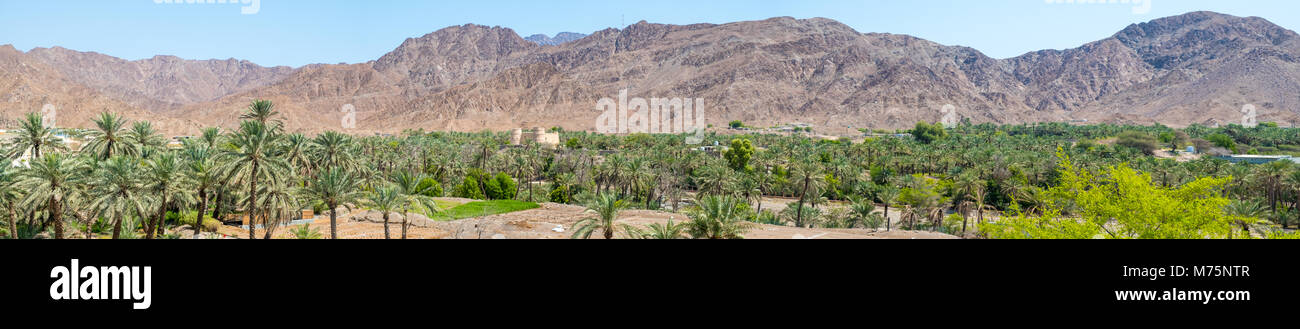 Al Bithnah Castle and Fort, Fujairah, United Arab Emirates Stock Photo ...