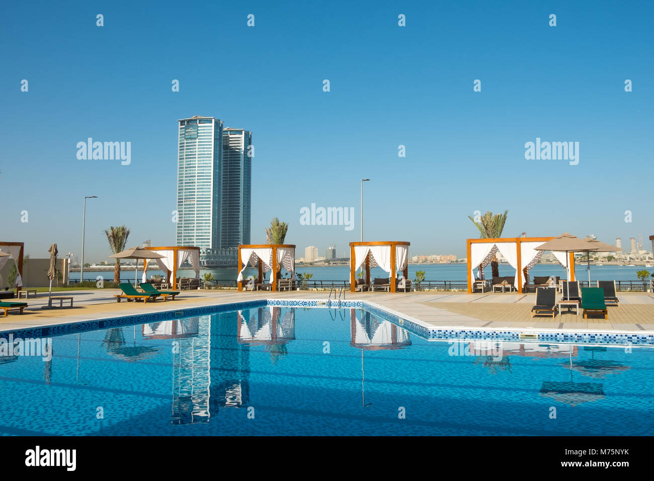 Panoramic view dubai creek night hi-res stock photography and images ...