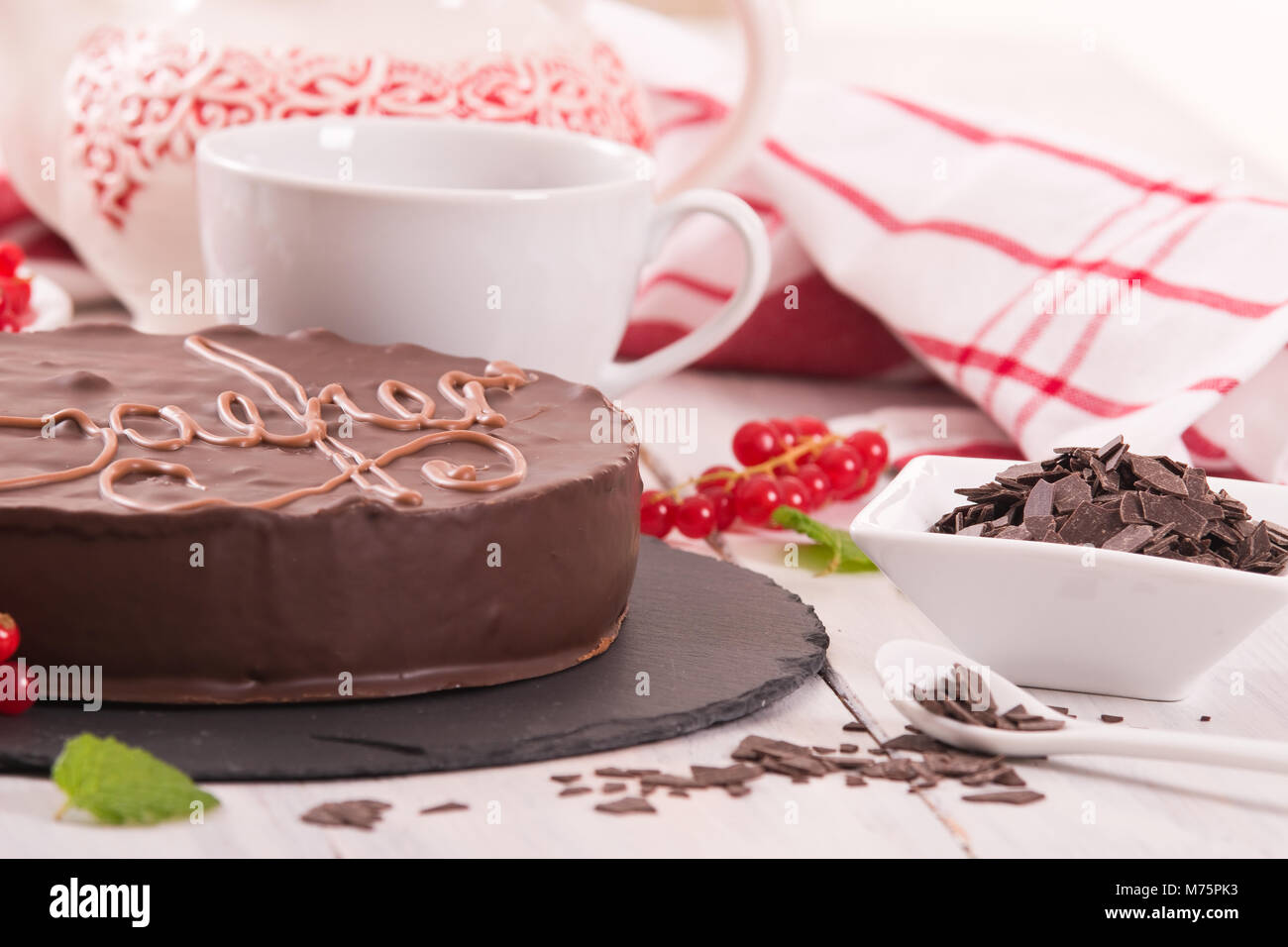 Sacher torte sponge hi-res stock photography and images - Alamy