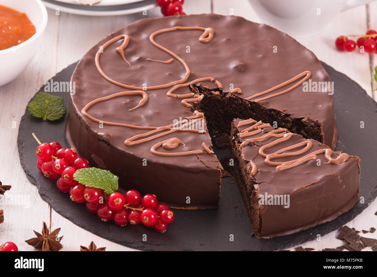 Sacher torte sponge hi-res stock photography and images - Alamy