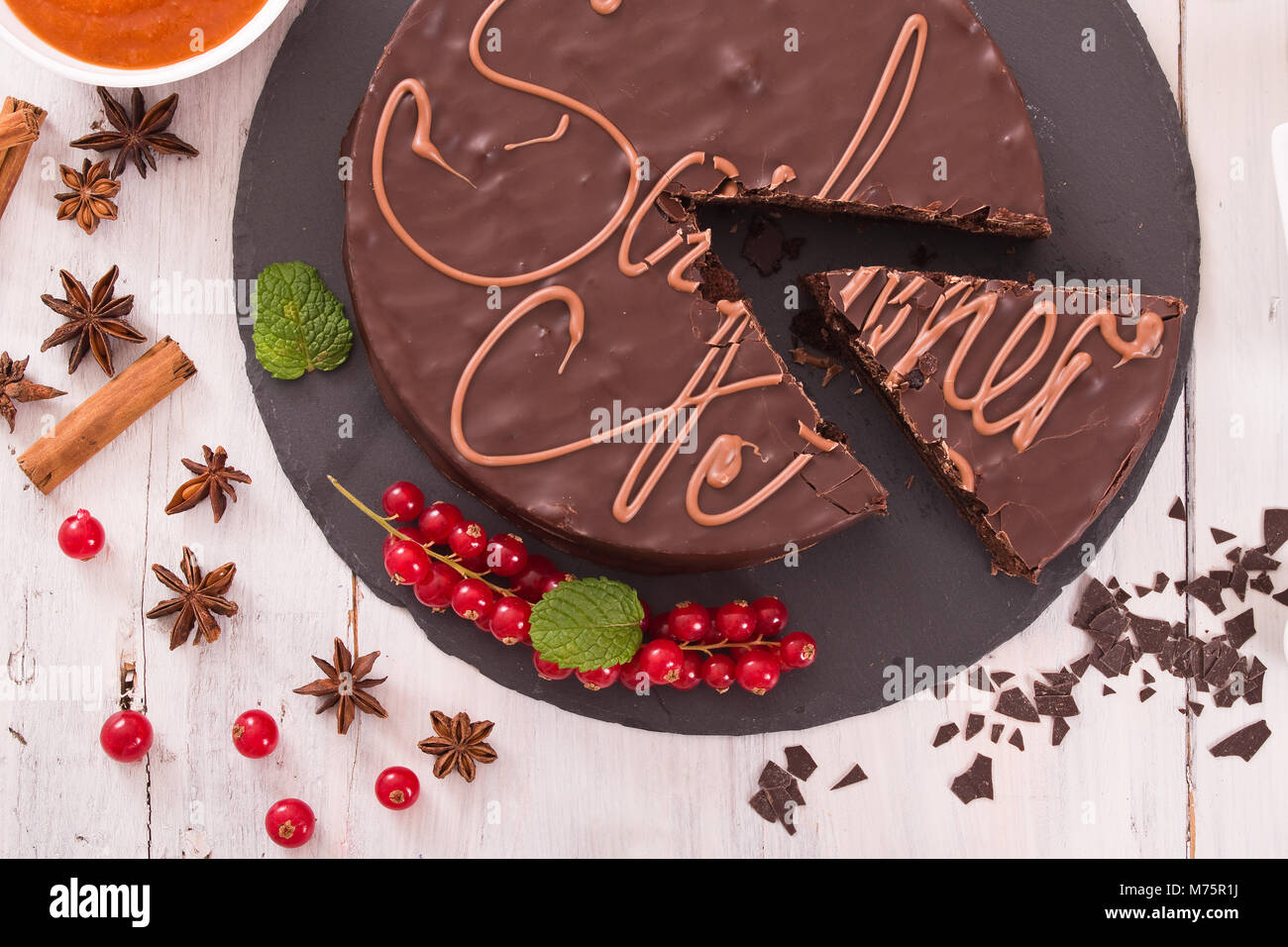 Sacher torte sponge hi-res stock photography and images - Alamy
