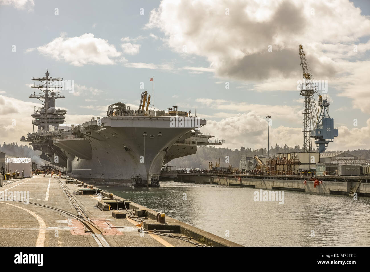 PUGET SOUND NAVAL SHIPYARD, Wash. (March 1,2018) PSNS & IMF on the ...