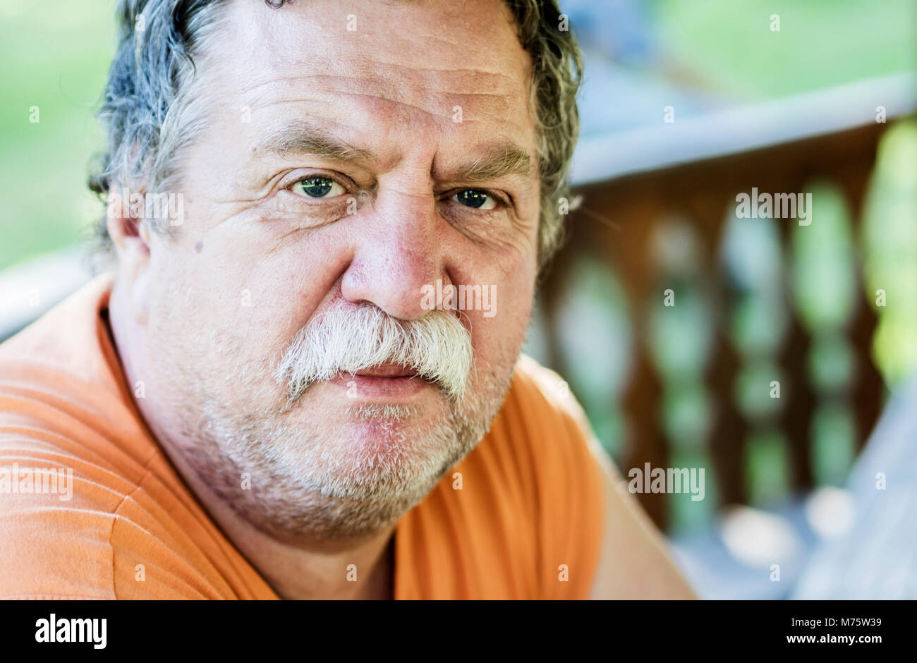Midle hi-res stock photography and images - Alamy