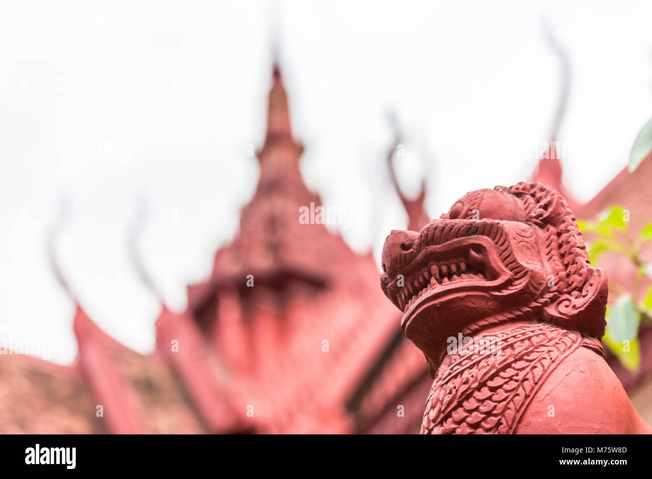 Tourism Khmer style roof architecture in Royal Palace, Phnom Penh ...