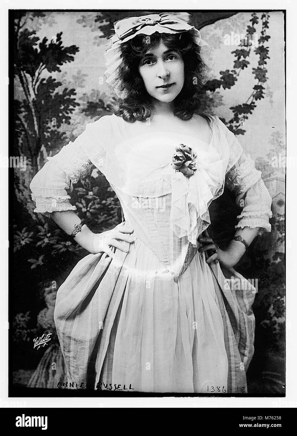 Annie Russell was a renowned American actress, known for her ...