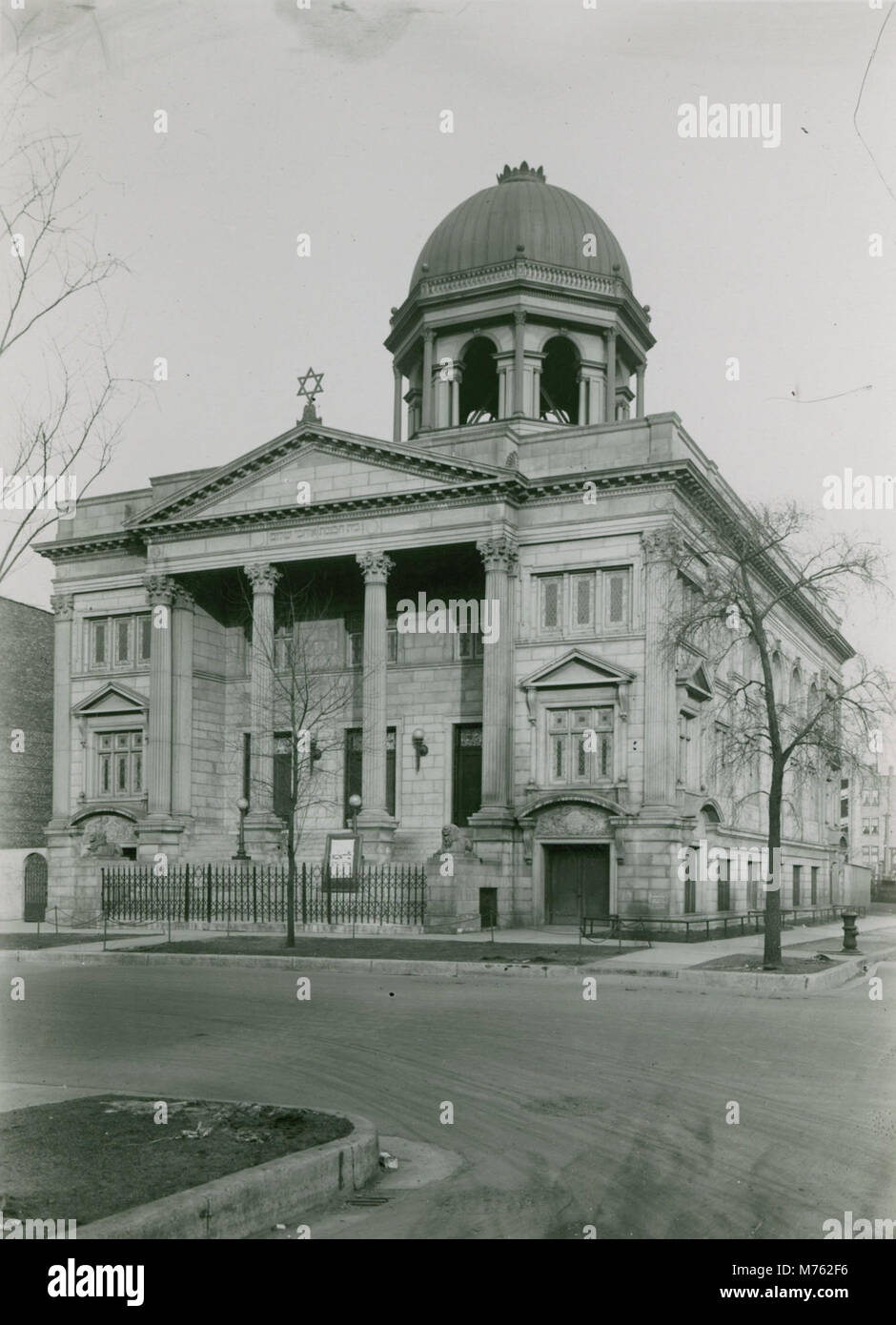 A historical image of Anshe Sholom Temple in Chicago, taken in the ...