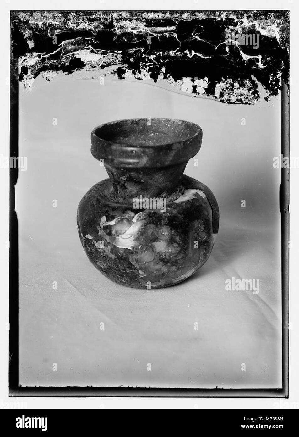 Variety of glassware Black and White Stock Photos & Images - Alamy