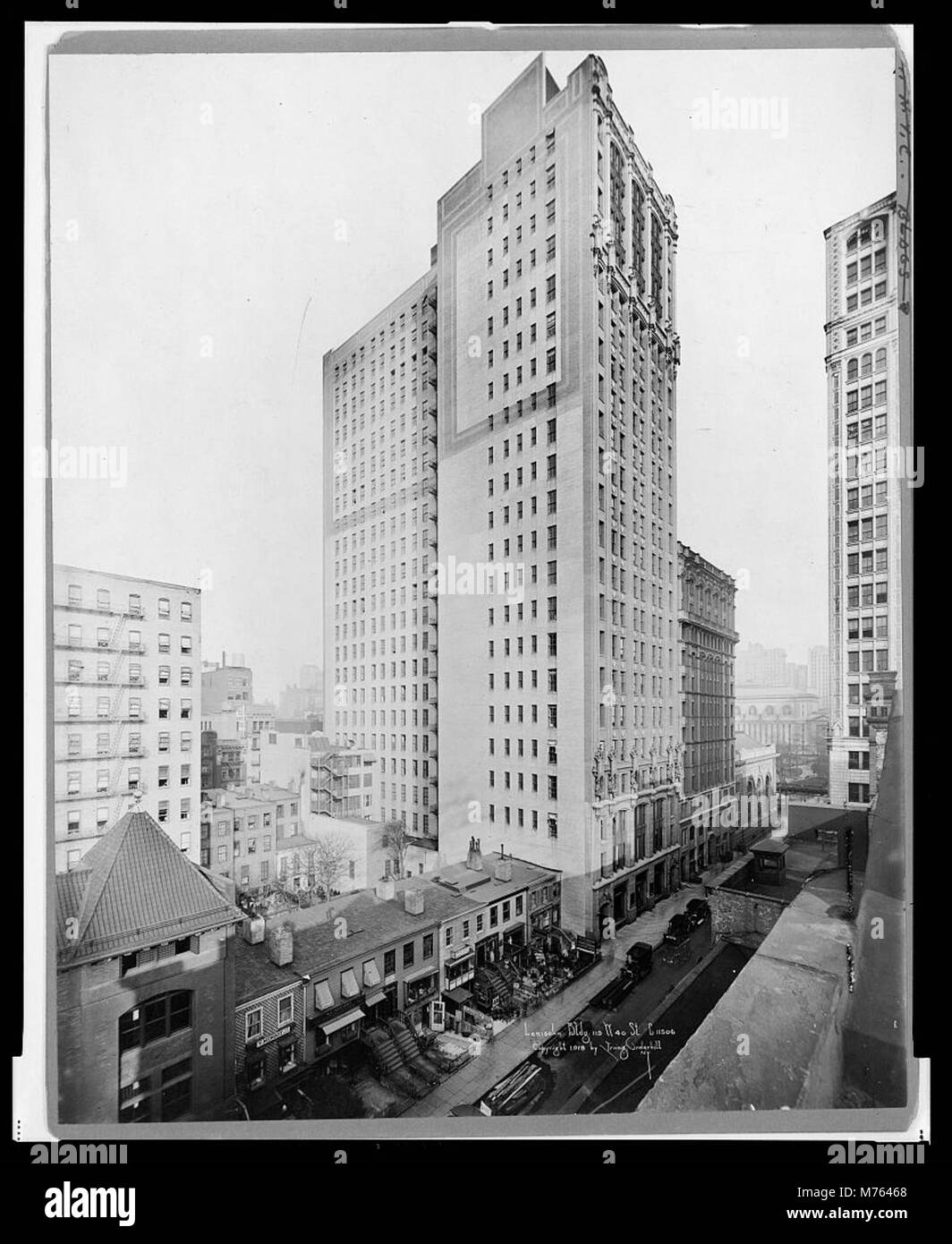 Building 119 Black and White Stock Photos & Images - Alamy