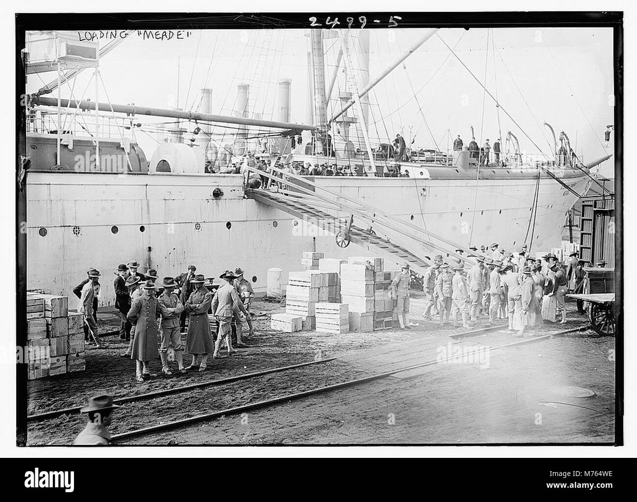Ship loading 1900's hi-res stock photography and images - Alamy