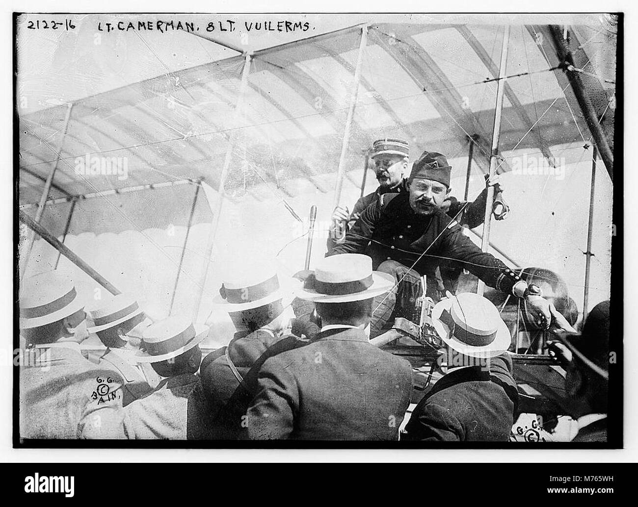 Two military officers from Black and White Stock Photos & Images - Alamy