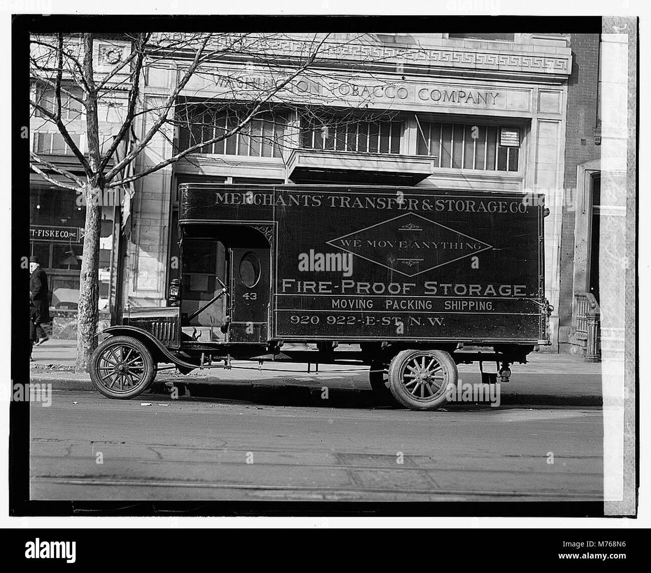 Vehicles transfer Black and White Stock Photos & Images - Alamy