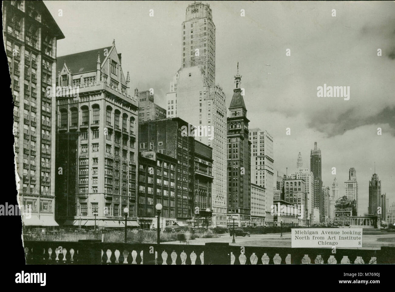 Downtown in 1940s hi-res stock photography and images - Alamy
