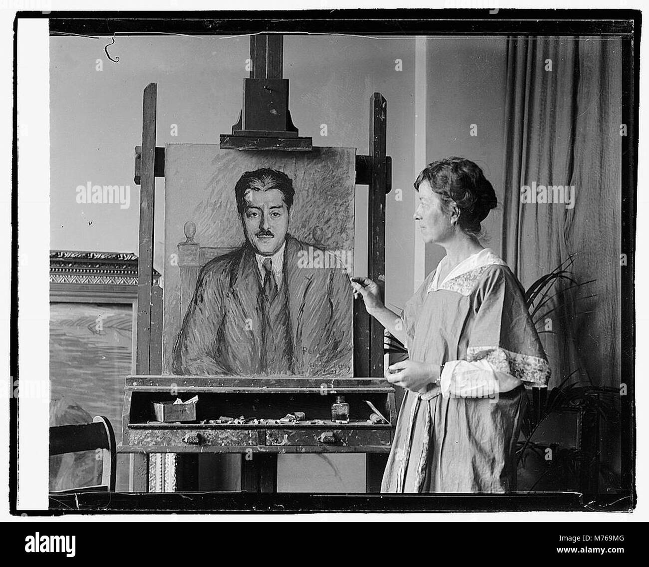 Miss perry hi-res stock photography and images - Alamy