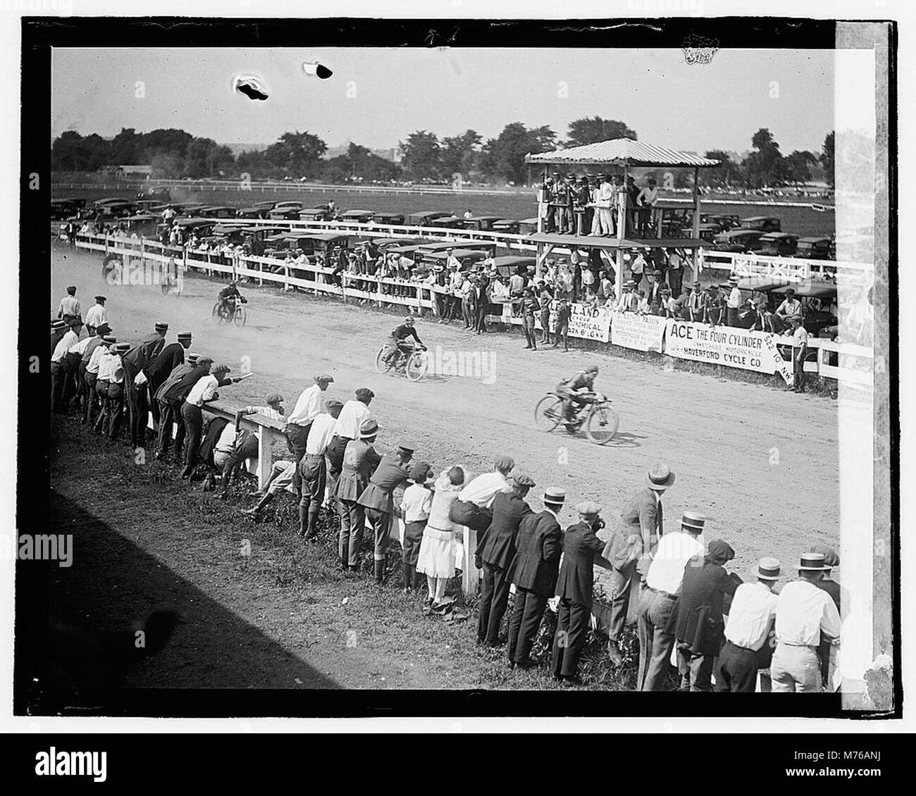 Early 1900s motorcycles hi-res stock photography and images - Alamy