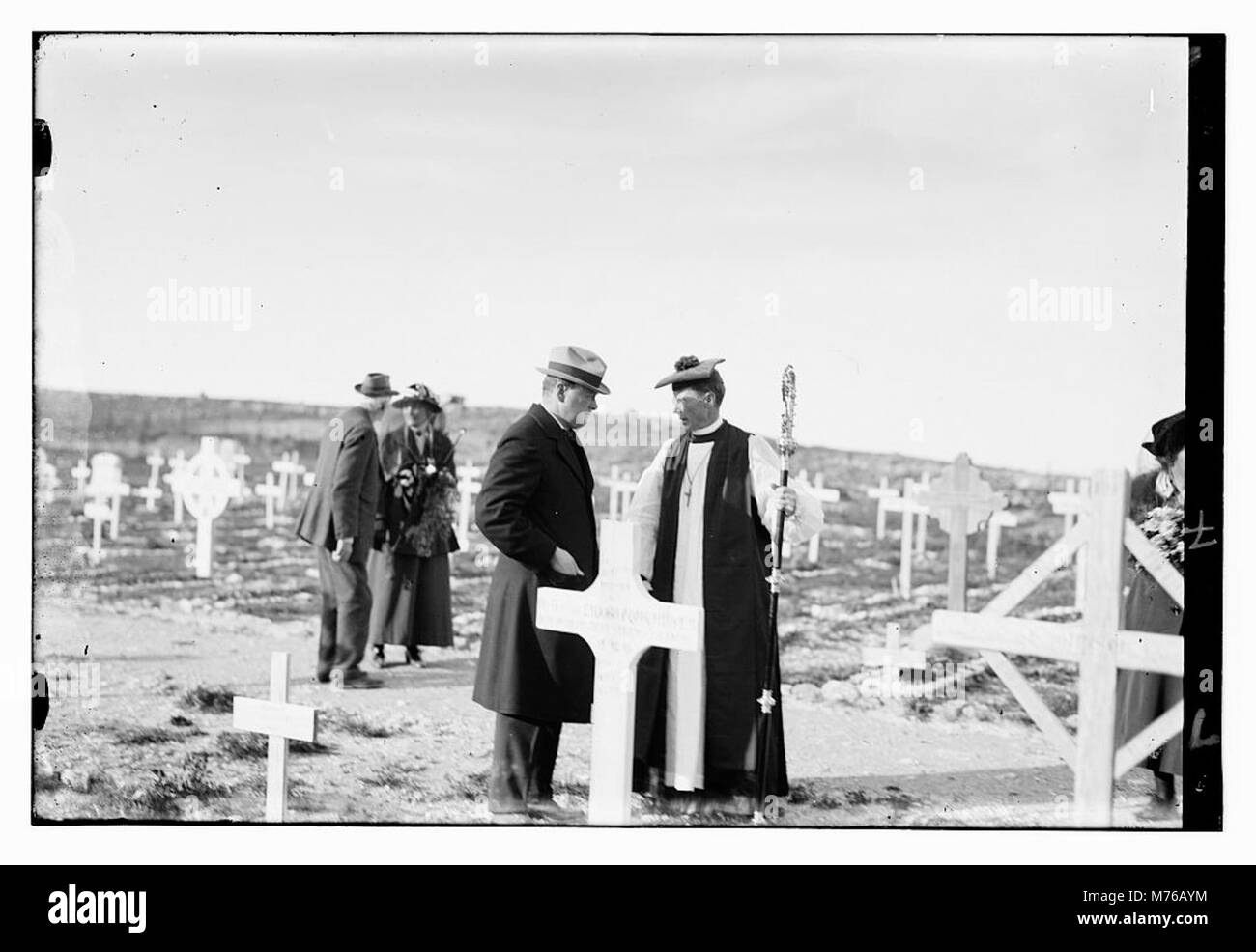 Photo war memorial in Cut Out Stock Images & Pictures - Alamy