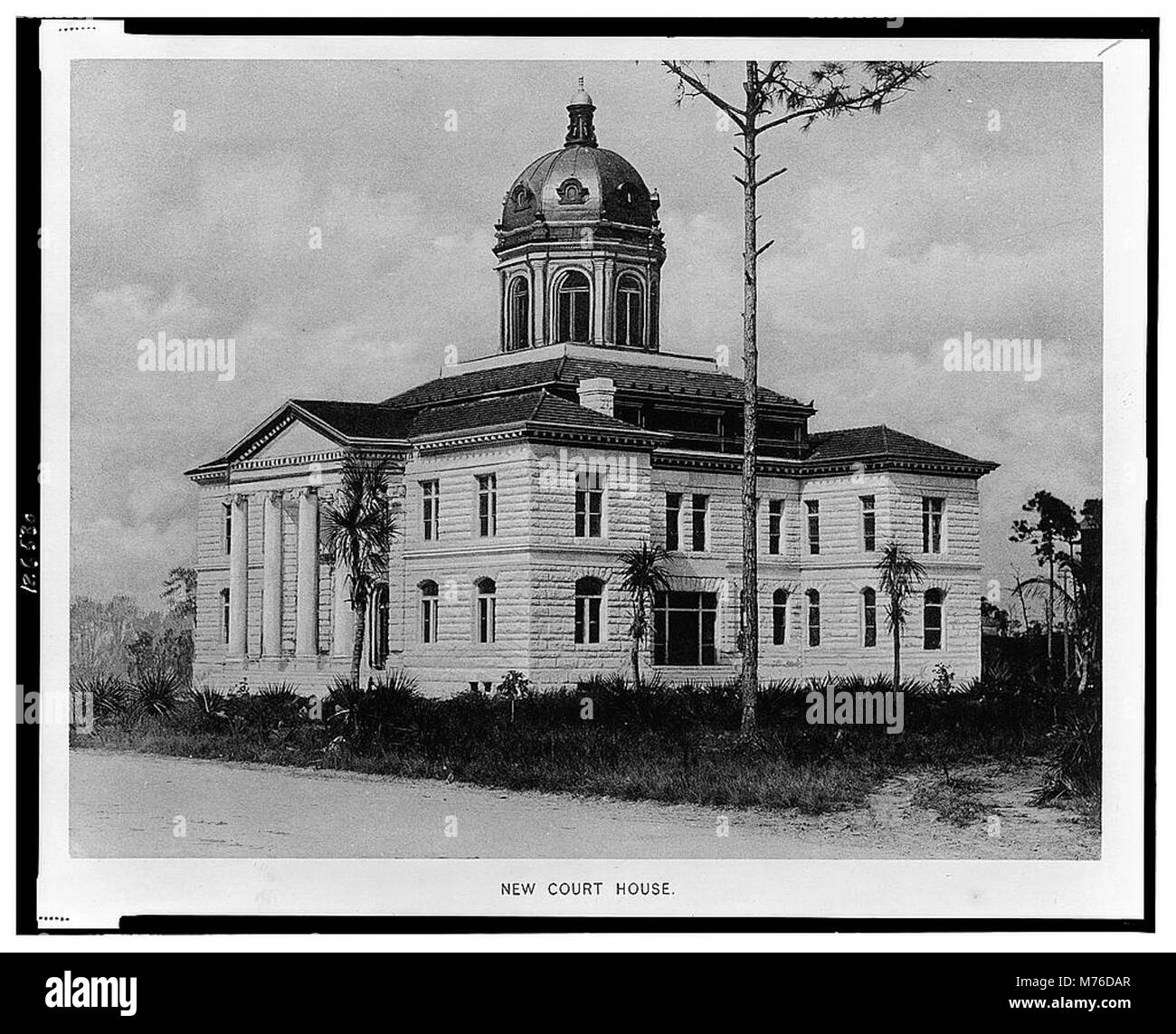 New court Black and White Stock Photos & Images - Alamy