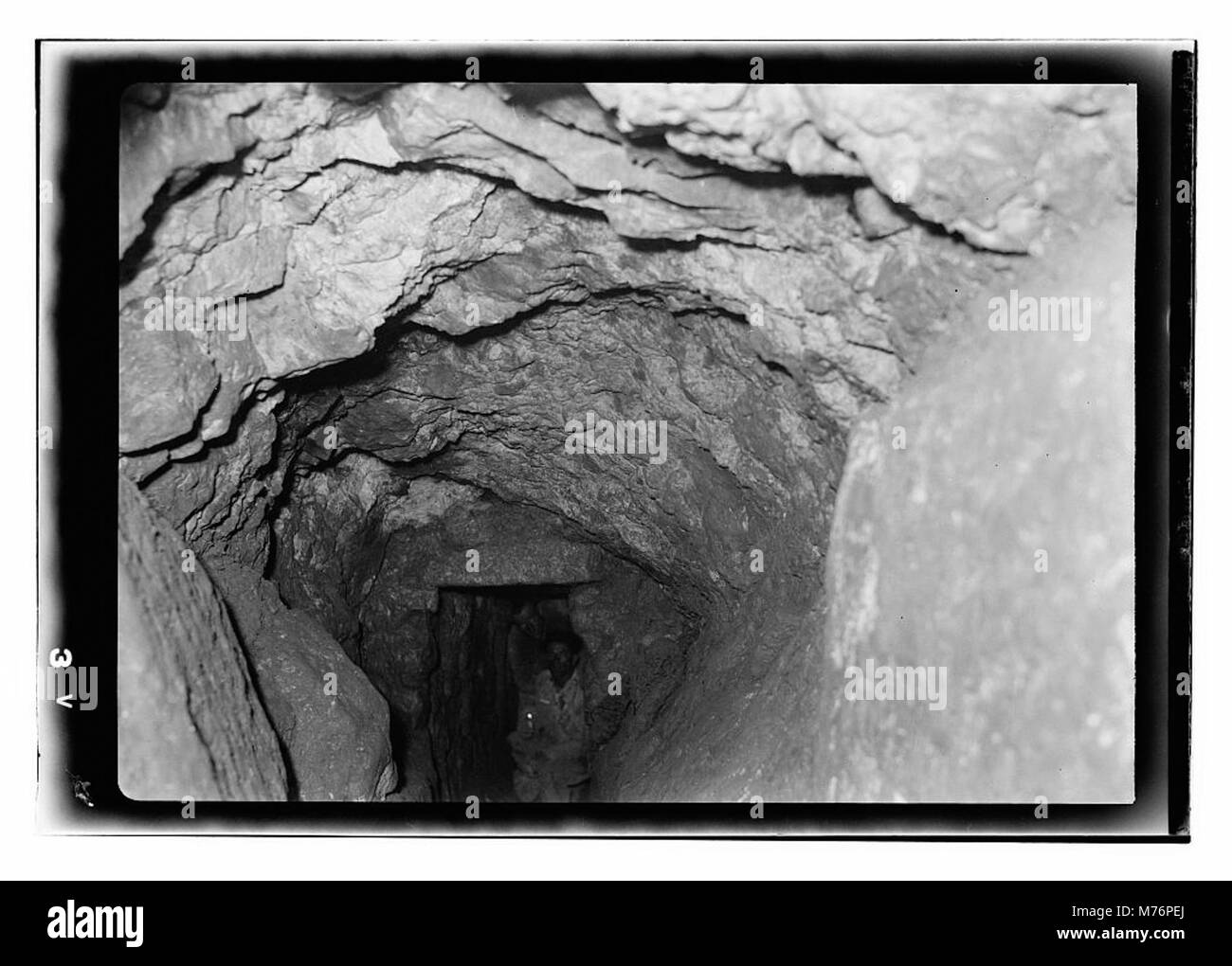 A historical image depicting the Roman aqueduct that carried water from ...
