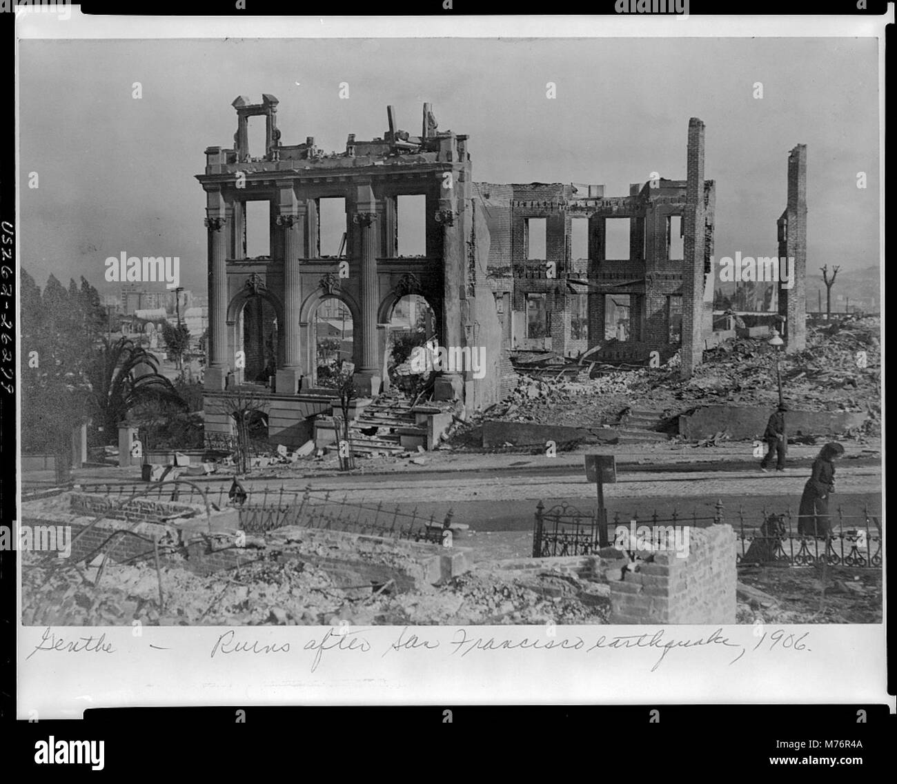 Aftermath san francisco 1906 earthquake hi-res stock photography and ...