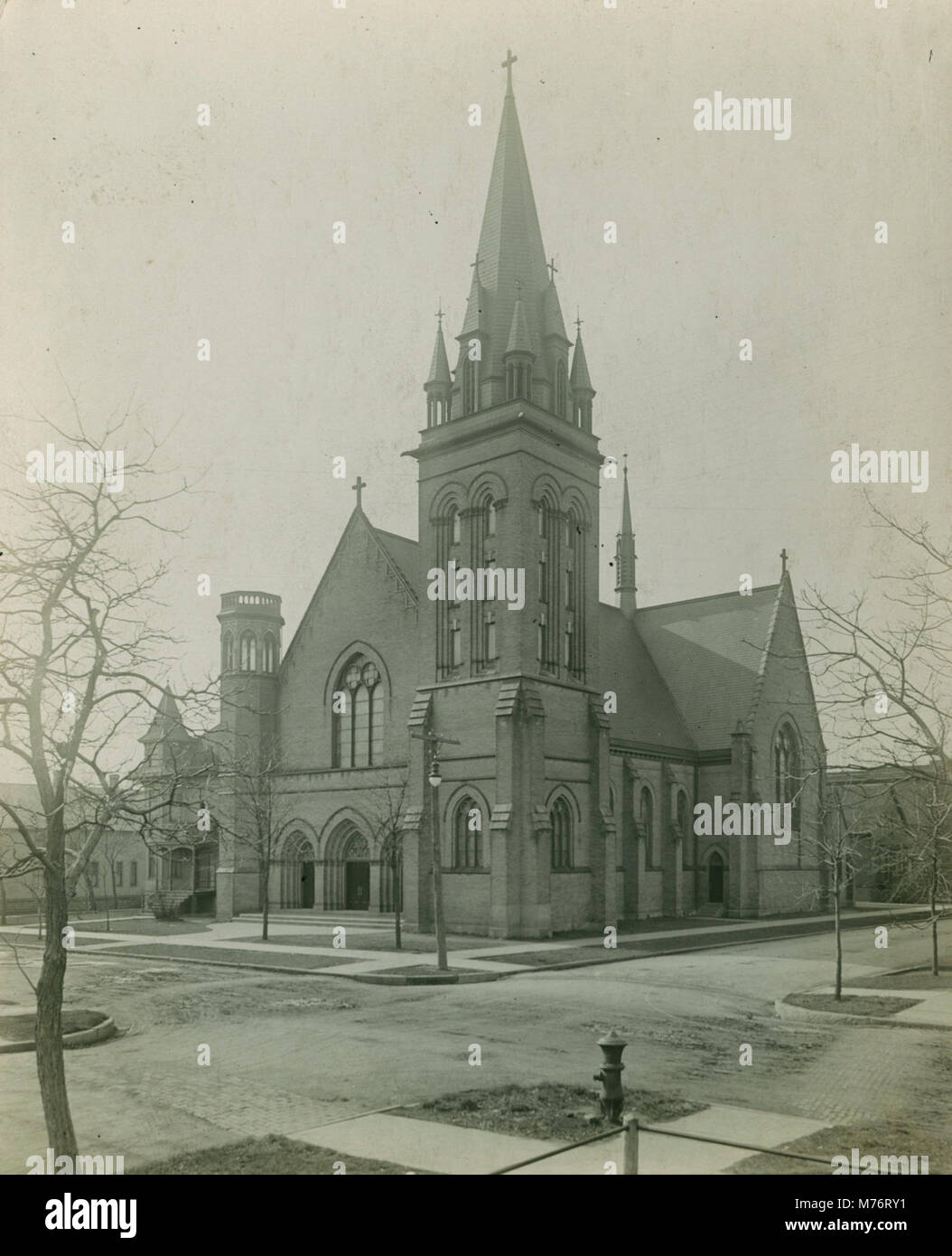 A historical image of Saint Nicholas Church in Chicago, taken in 1913 ...