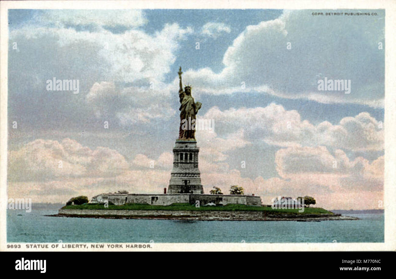Immigrants statue of liberty hi-res stock photography and images - Alamy