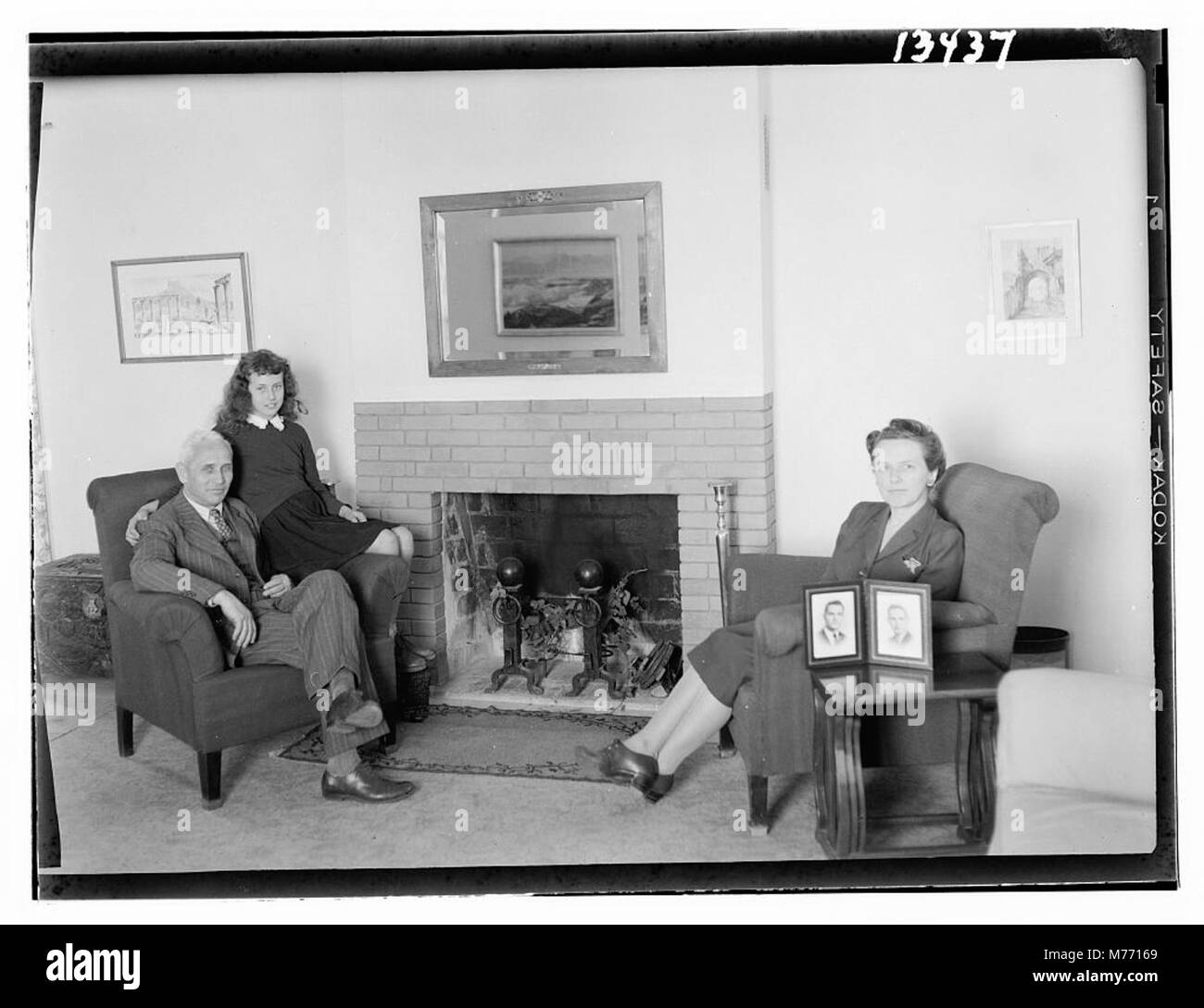 Traditional salon Cut Out Stock Images & Pictures - Alamy