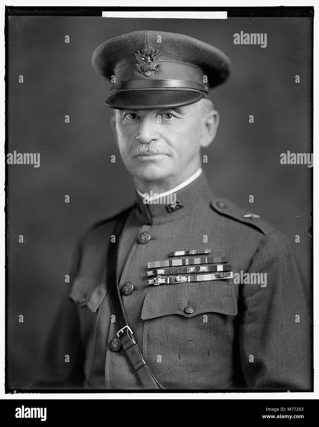 U s army mission command Black and White Stock Photos & Images - Alamy
