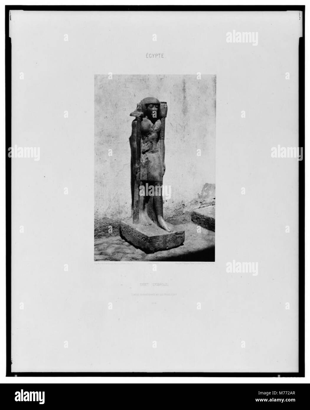 Egypt statue Black and White Stock Photos & Images - Alamy