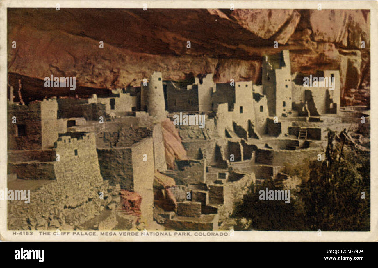 The Cliff Palace is a famous Ancestral Puebloan cliff dwelling in Mesa ...
