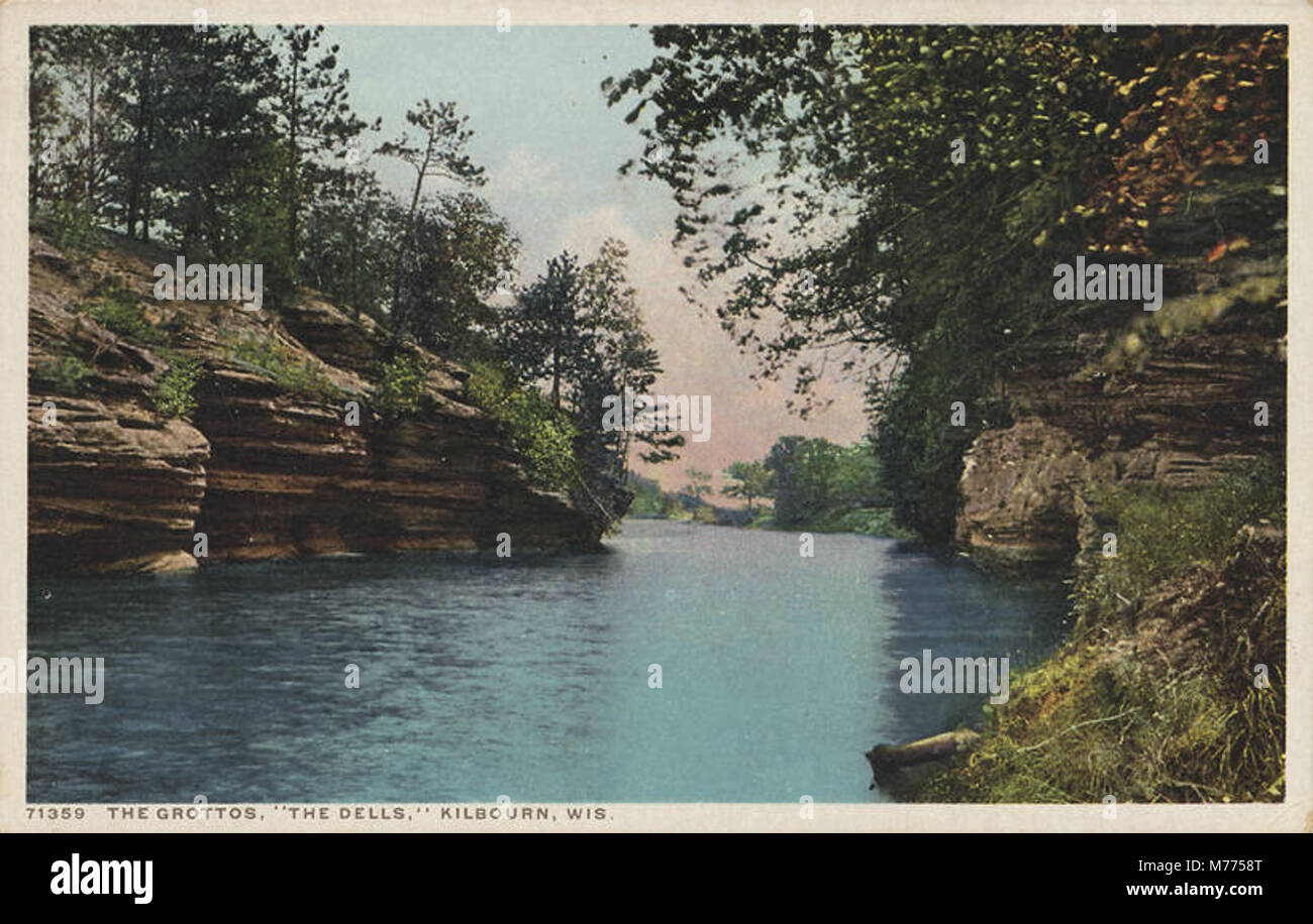 The Grottos of The Dells, a natural rock formation located in Wisconsin ...