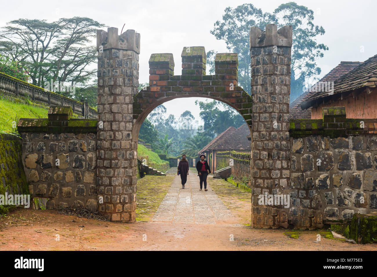 Africa bafut cameroon fons palace hi-res stock photography and images ...