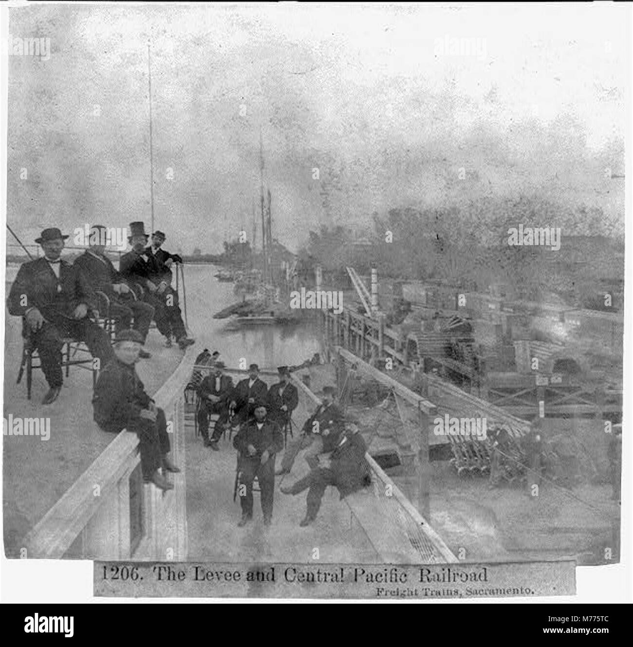 Scene people resting in Black and White Stock Photos & Images - Alamy