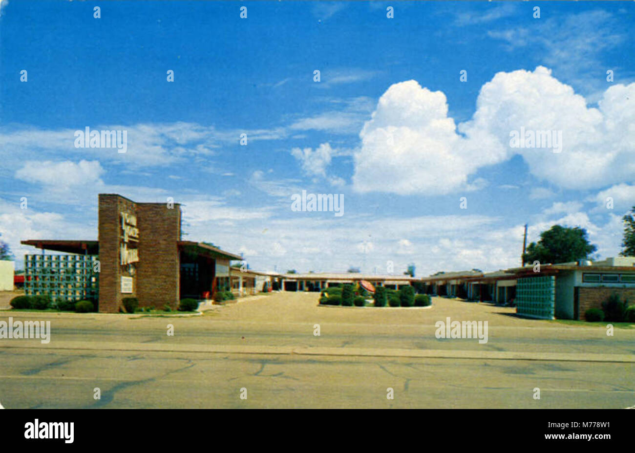 Family owned motels hi-res stock photography and images - Alamy