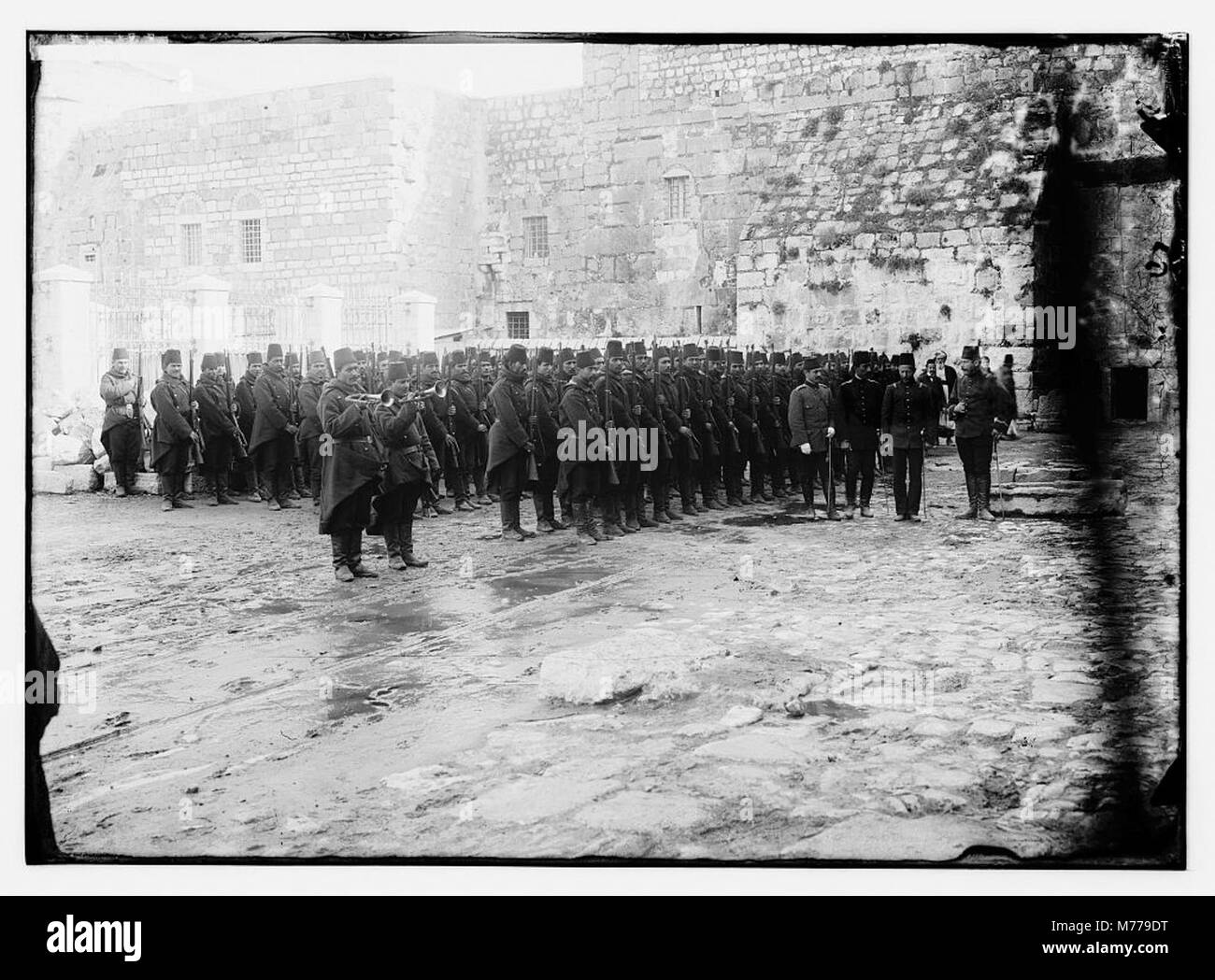 Turkish military drill hi-res stock photography and images - Alamy